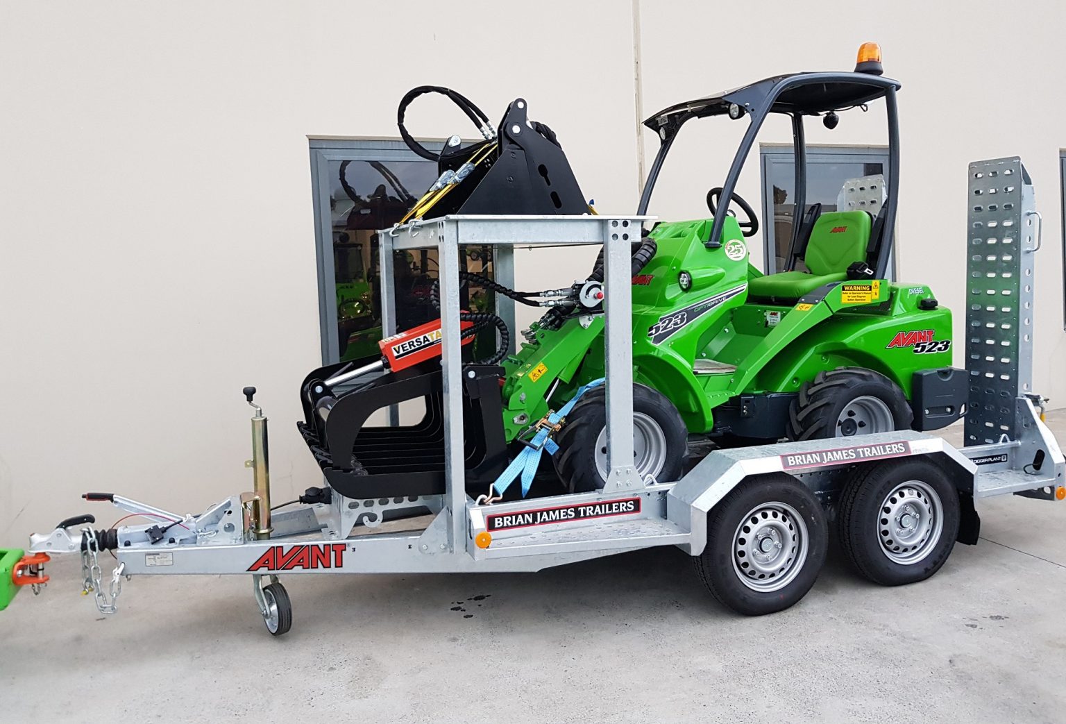 Tried and tested loader package - Avant Equipment