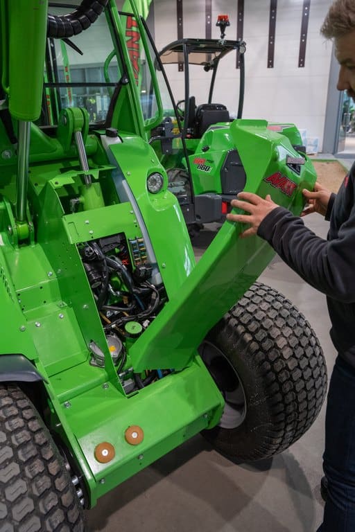 GT cab now available for Avant 755i & 760i loaders - Avant Equipment