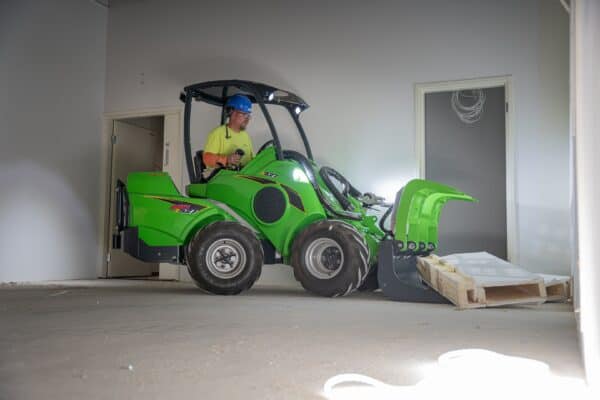 New Avant eSeries Loader Launch | Avant Equipment